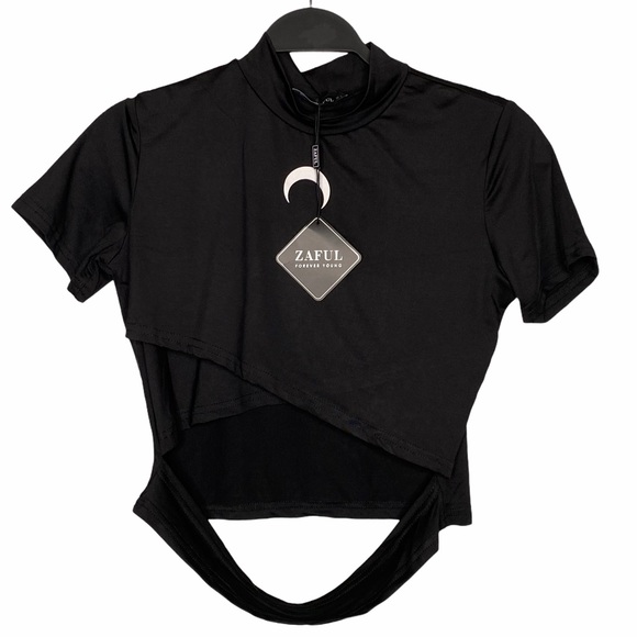 Zaful | Tops | Nwt Zaful Crop Top With Crescent Moon And Cut Out | Poshmark